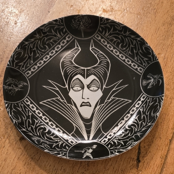 Disney | Dining | Disney Villains Appetizer Plate | Poshmark